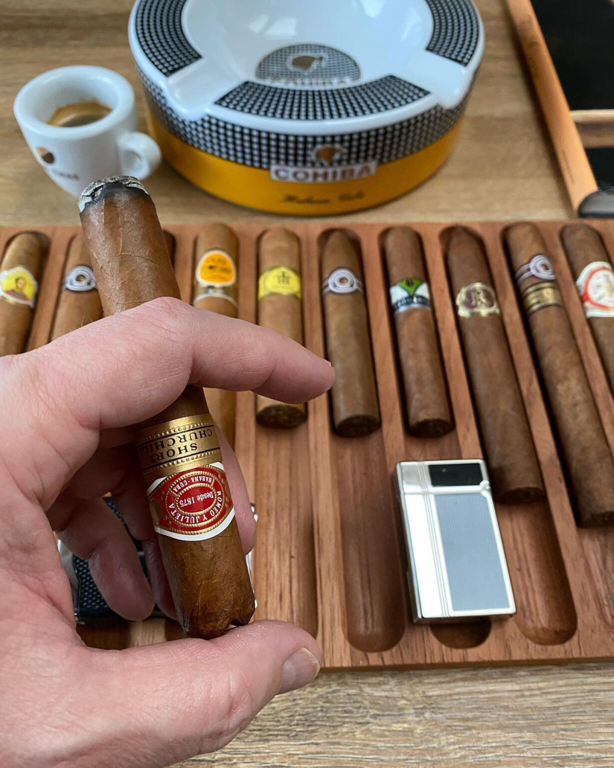 Cómo fumar un puro - Cigar Smoker Club