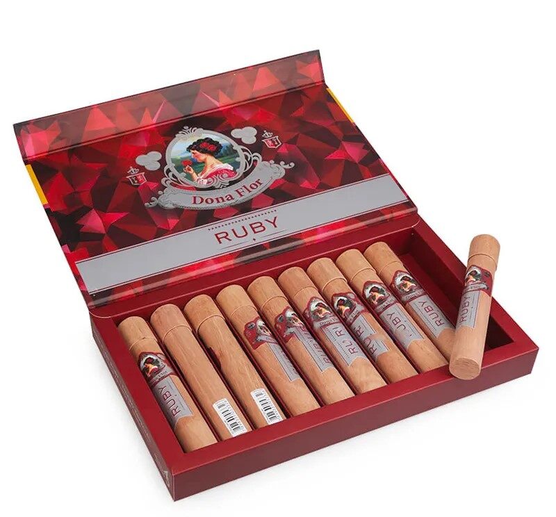Dona Flor Puro Blend Ruby Robusto reviews & price - Cigar Smoker Club