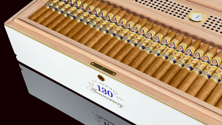 Diamond Crown 130th Anniversary Humidor precio y opiniones - Cigar ...