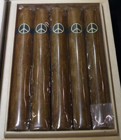 OneOff Black and Tan Toro: the cigar that may be confused by name, but ...