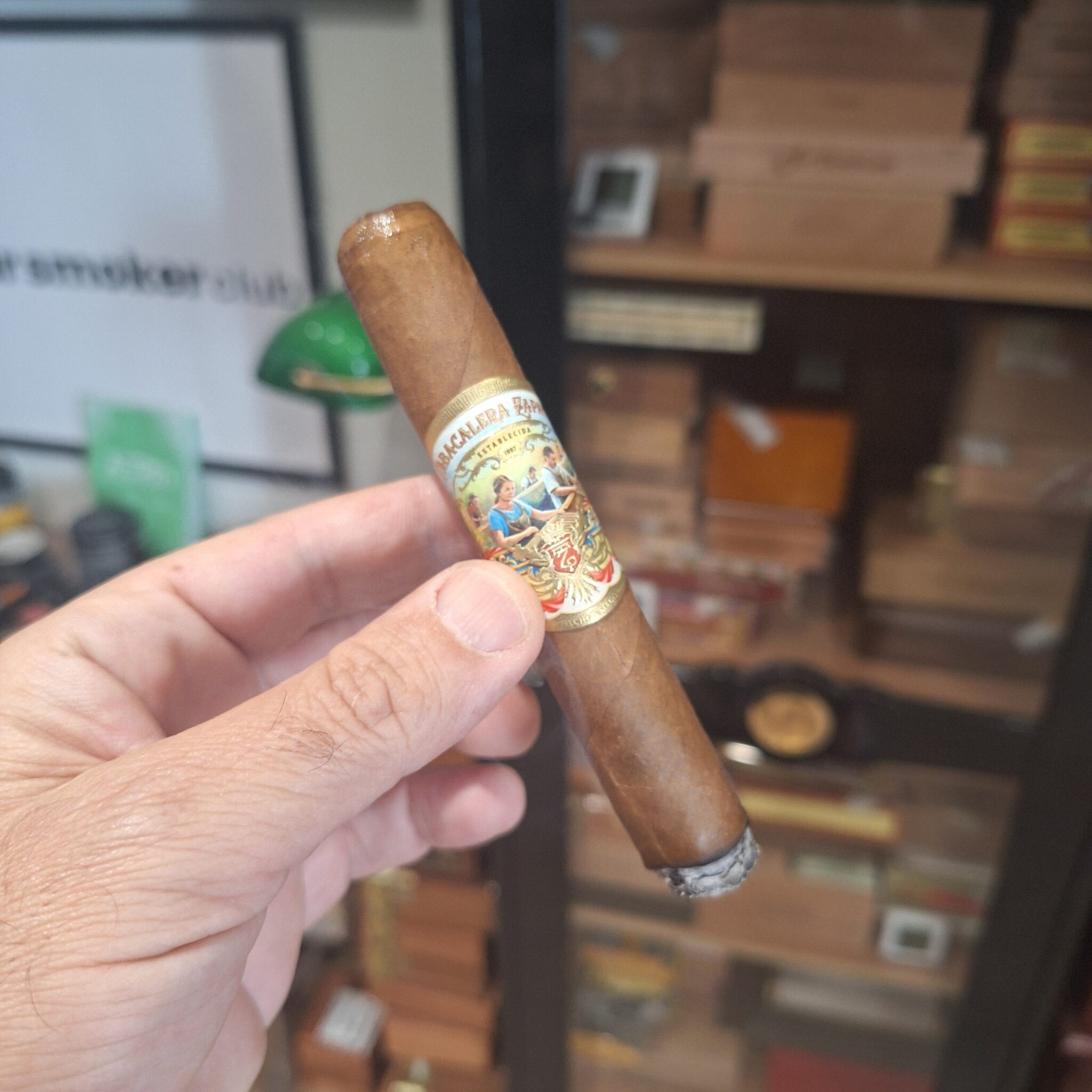 The Intense Flavor of the Tabacalera Zapata Robusto - Cigar Smoker Club