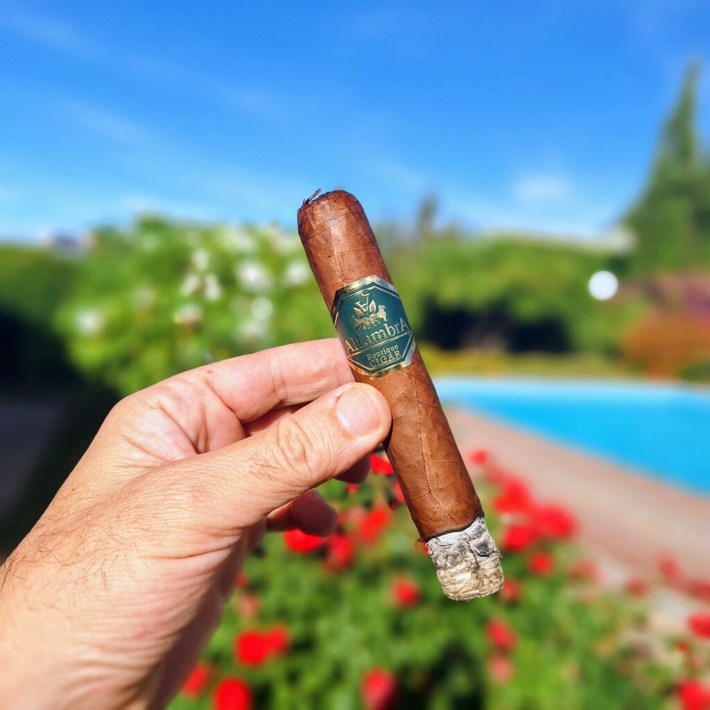 Alfambra Boutique Gran Toro: un puro nicaragüense que conquista a cada ...