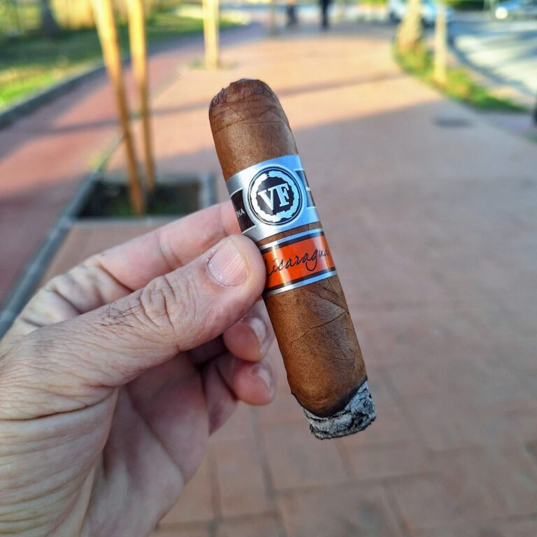 My Experience with the VegaFina Nicaragua Half Corona Origen (Nicaragua ...