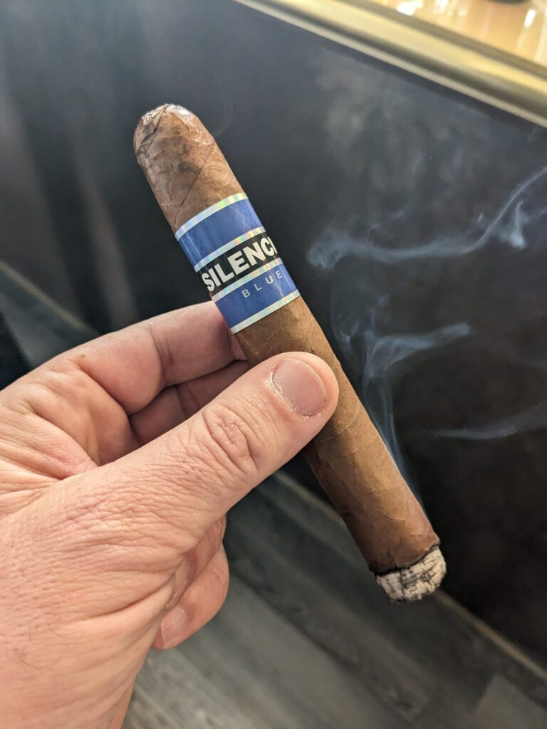 Silencio Blue Toro: a cigar that turns quiet moments into flavor ...